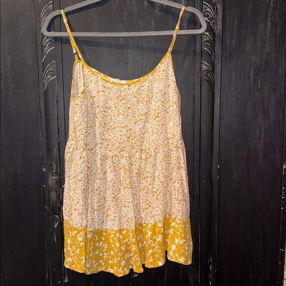 easel | Tops | Easel Yellow And White Floral Boho Top | Poshmark